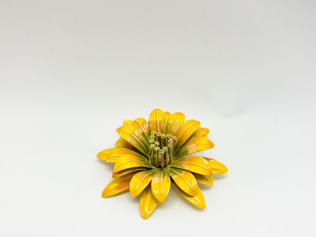 Vintage Layered Yellow Metal Flower Pin/brooch - Etsy