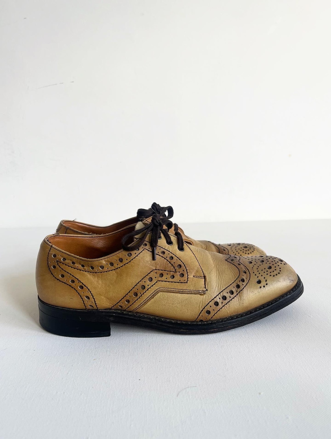 Vintage 60s 70s British English Lace-up Brogues Tooled Leather Oxfords ...