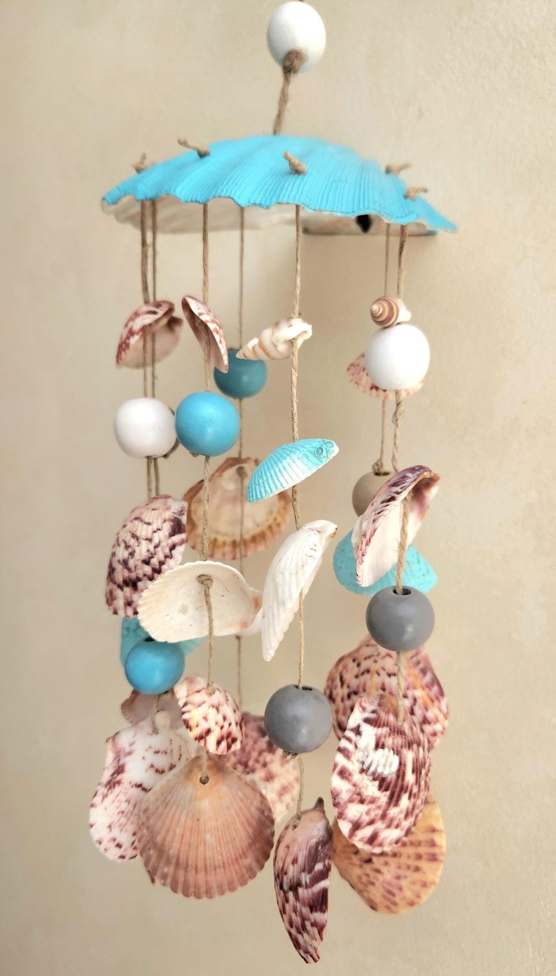 Scallop Shell Wind Chimes: Coastal Nautical Garden, Porch, Deck Decor ...