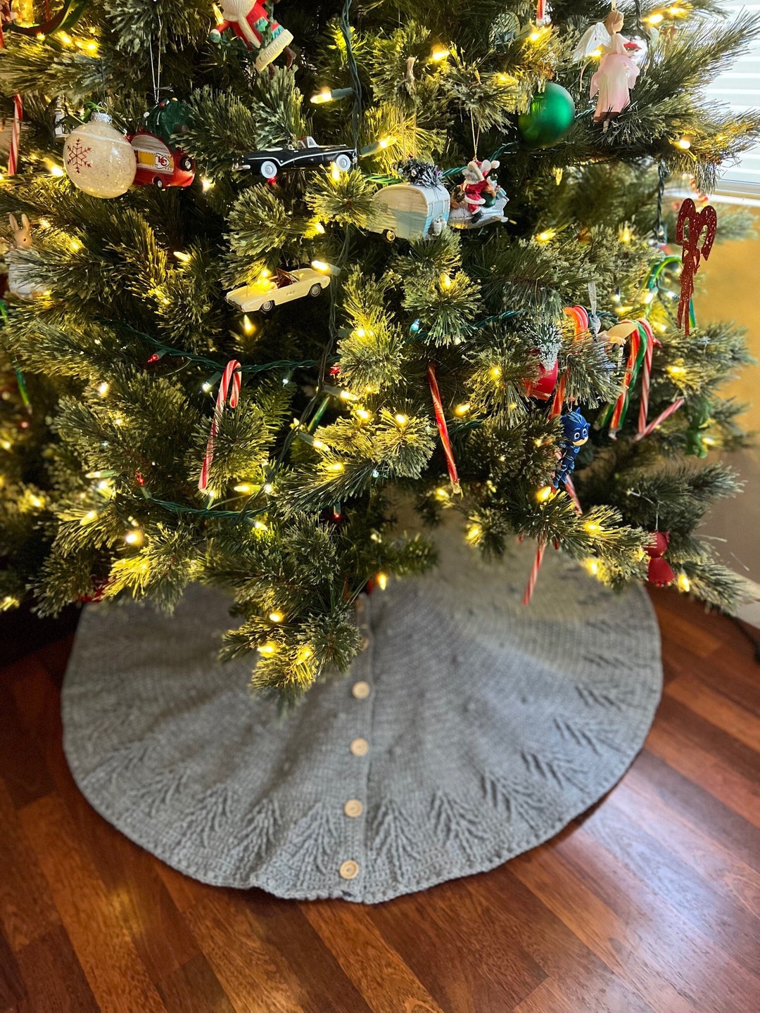 Handmade Crochet Christmas Tree Skirt, Made-to-order Heirloom Gift ...