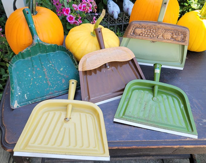 Vintage Metal Dust Pan: Rubber Edge, Household Collectible, Dust Pan ...
