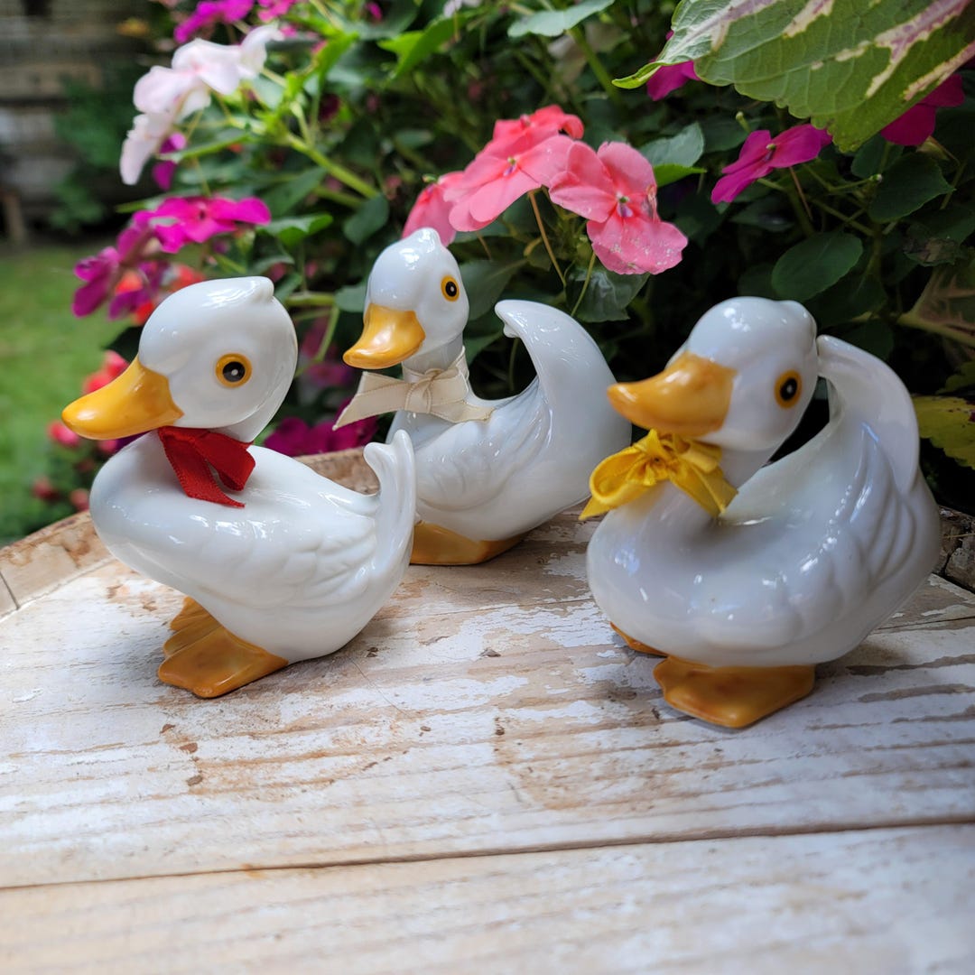 Homco Ducks Vintage Trio, Porcelain Little Ducks With Bows, Happy ...