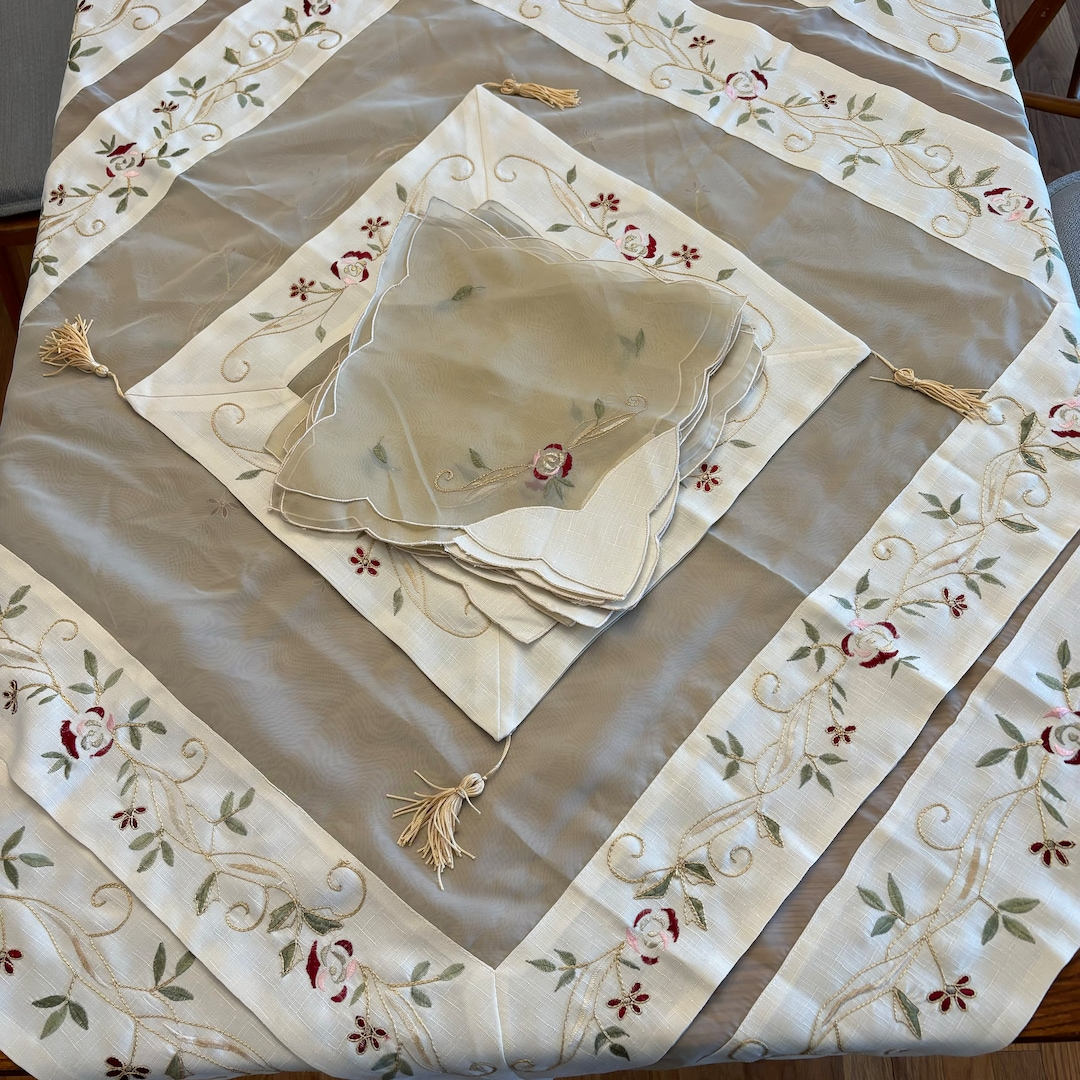 15 Piece Rose Table Linen and Napkins - Etsy