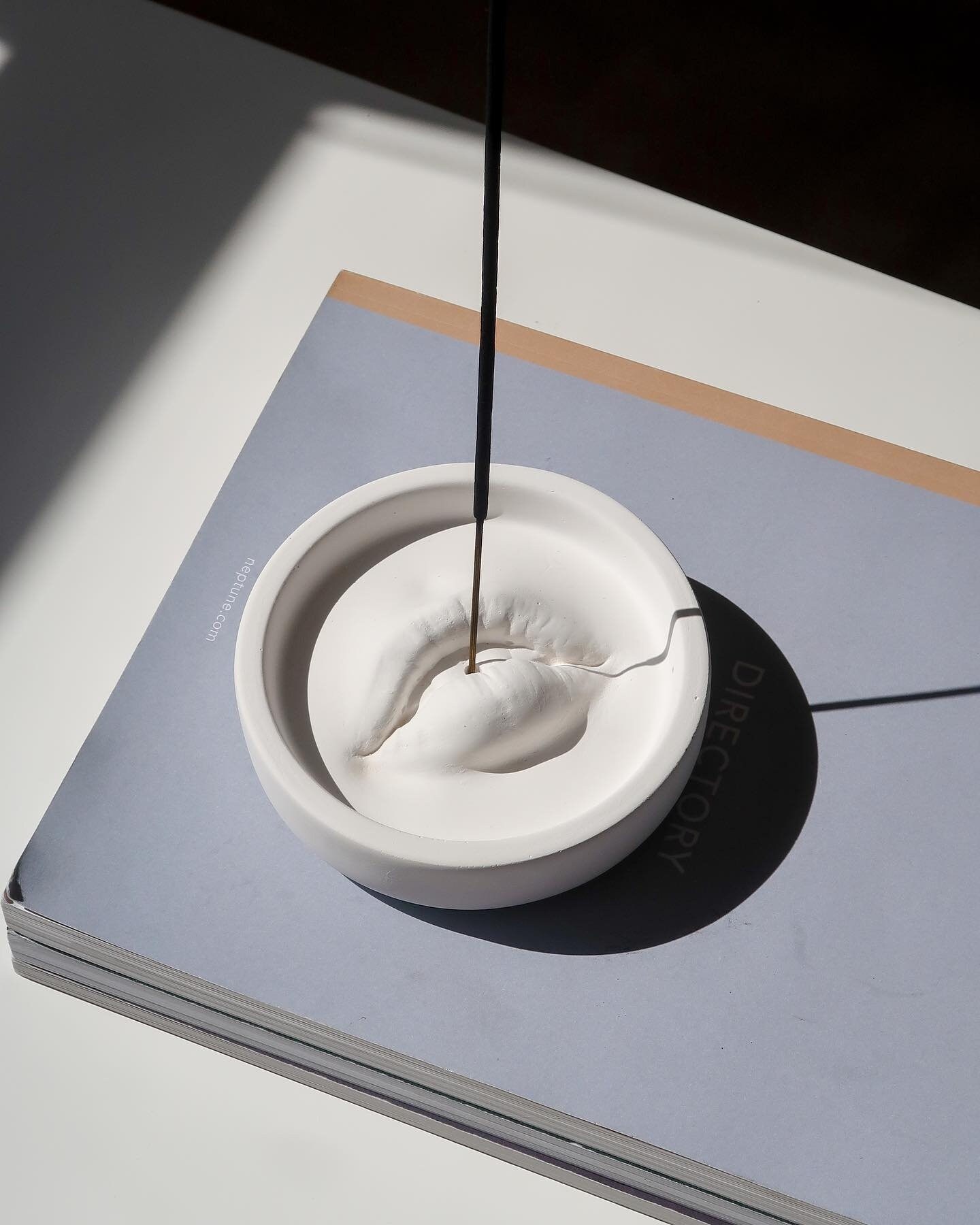 White Incense Plate Lip Shaped İncense Holder Natural Concrete Casting ...