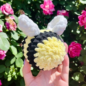 Crochet Pattern - Classic Bumble Bee - Etsy