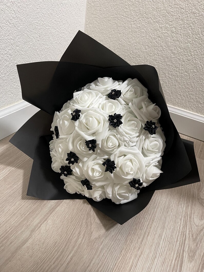 Forever Flower Styrofoam Bouquet White - 24 Regular Flowers W/ 10 Minis ...