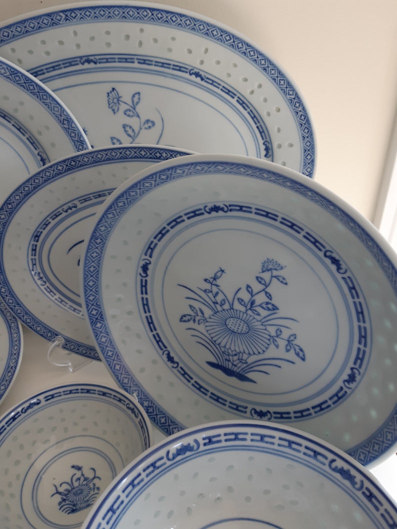 Vintage Chinese Open Carved Rice Grain Porcelain Blue and White, Floral ...