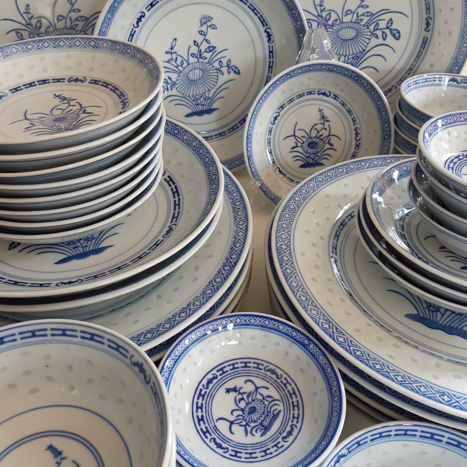 Vintage Chinese Open Carved Rice Grain Porcelain Blue and White ...