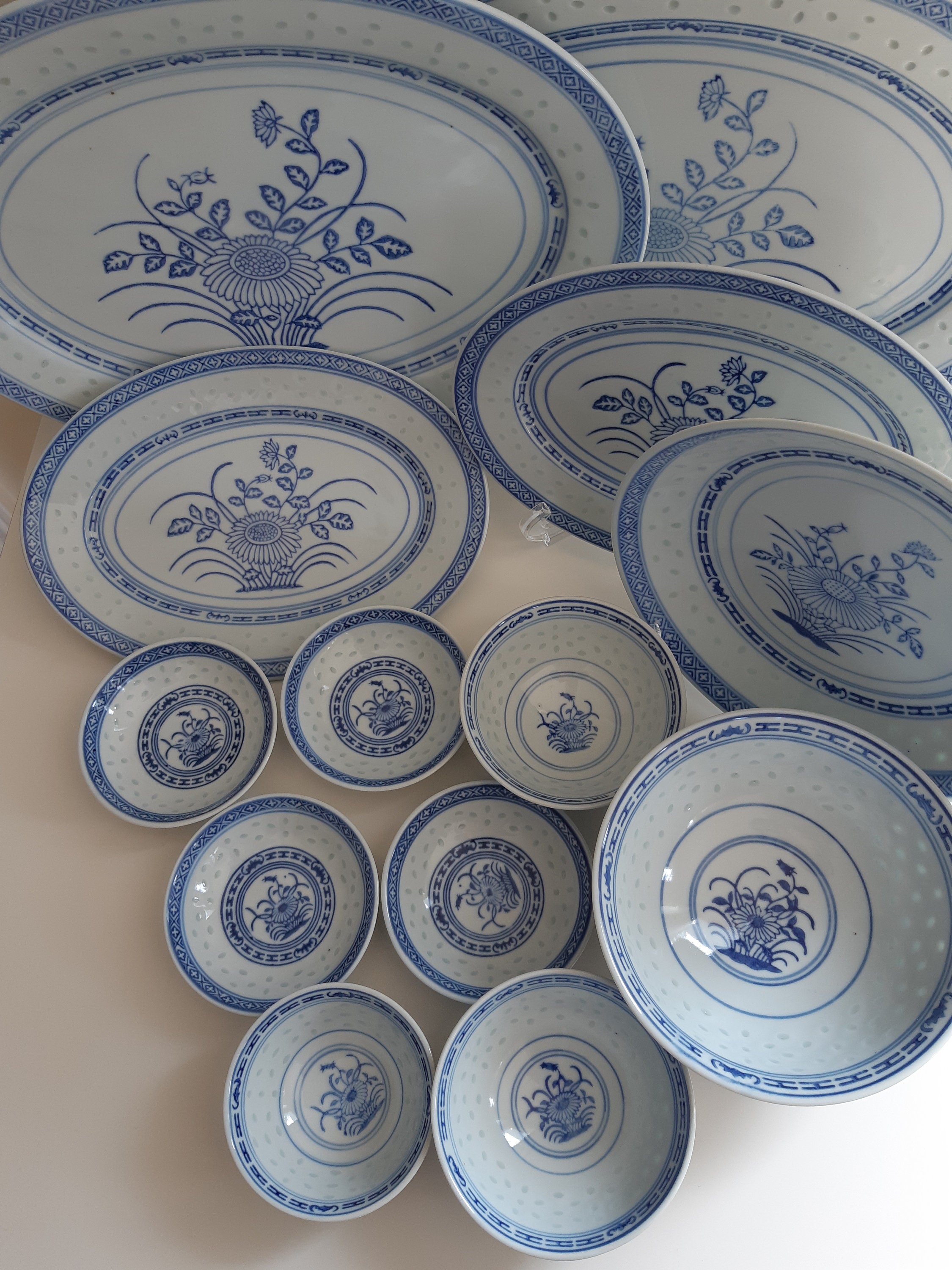 Vintage Chinese Open Carved Rice Grain Porcelain Blue and White, Floral ...