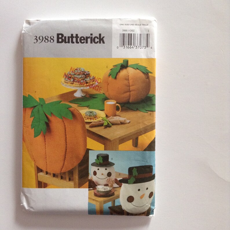 Sewing Patterns Vogue 9690 Fleece Dolls Butterick 3988 Tabletop ...