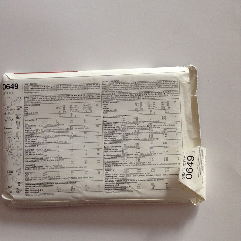 Sewing Patterns Vogue 9690 Fleece Dolls Butterick 3988 Tabletop ...