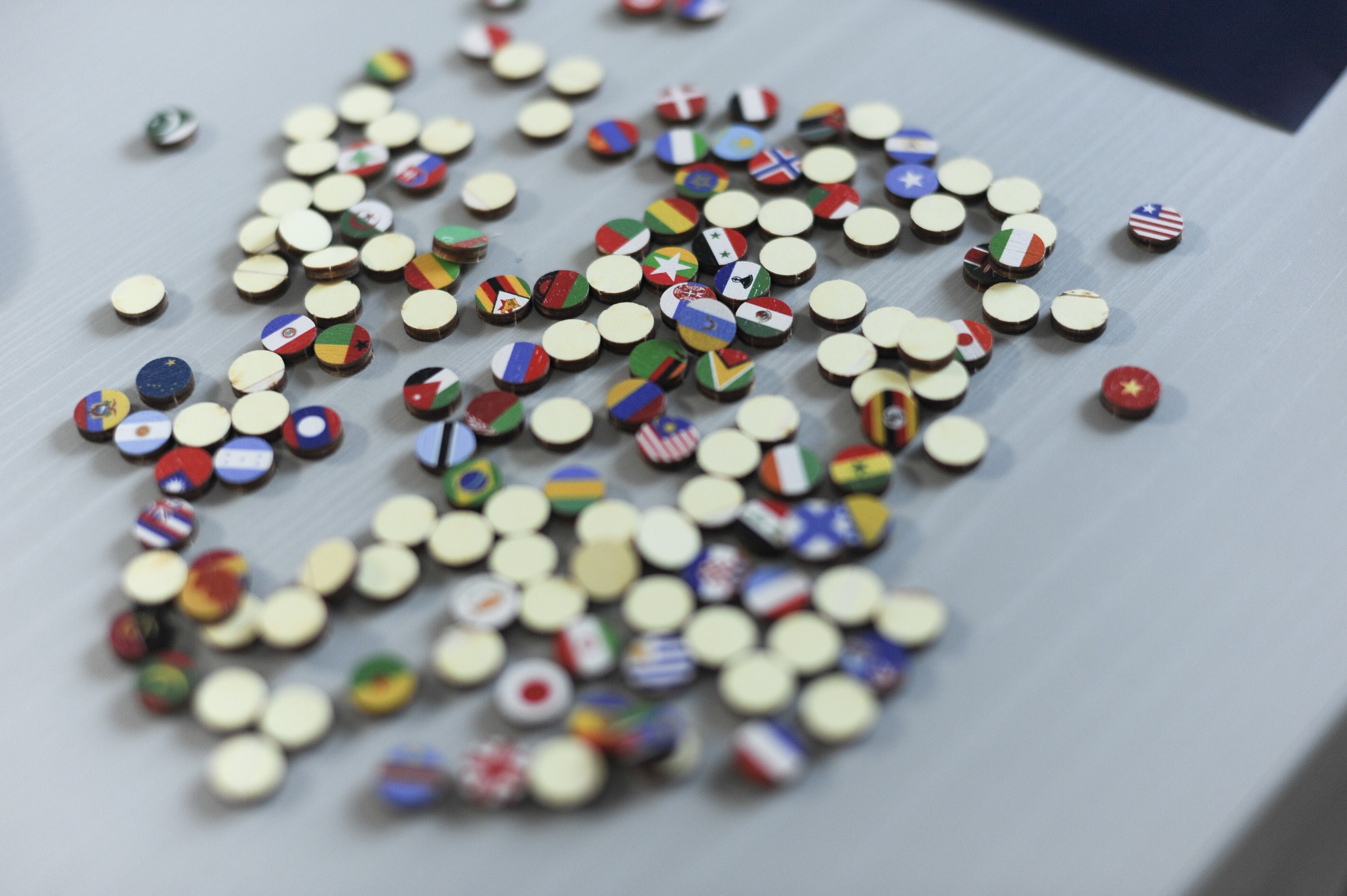 Flag Pins | Wooden Pins | Wooden Maps Pins | Country Flags Push Pins ...