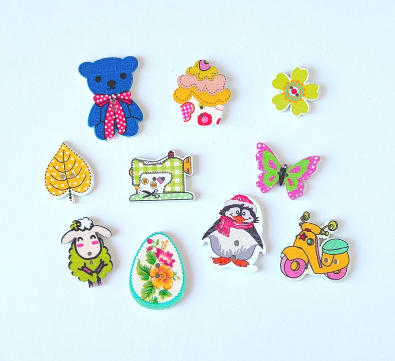 10 Pieces of CHILDREN'S BUTTONS Made of WOOD. Button for Needlework ...