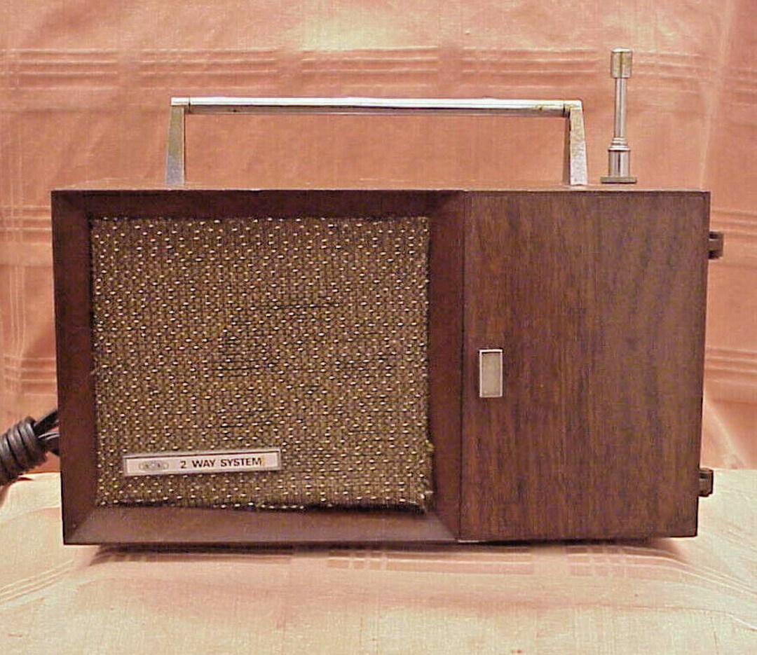 Vintage UNISONIC AM/FM Radio 2-way System W/antenna, Door Wood Case ...
