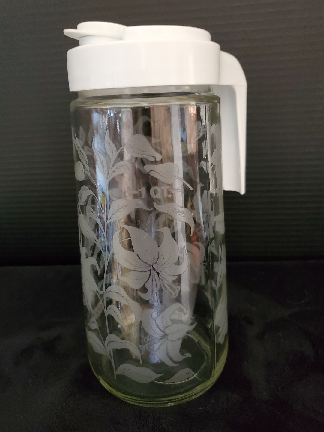 Vintage Tang Frosted Floral Pattern Glass Pitcher Carafe With White Lid ...