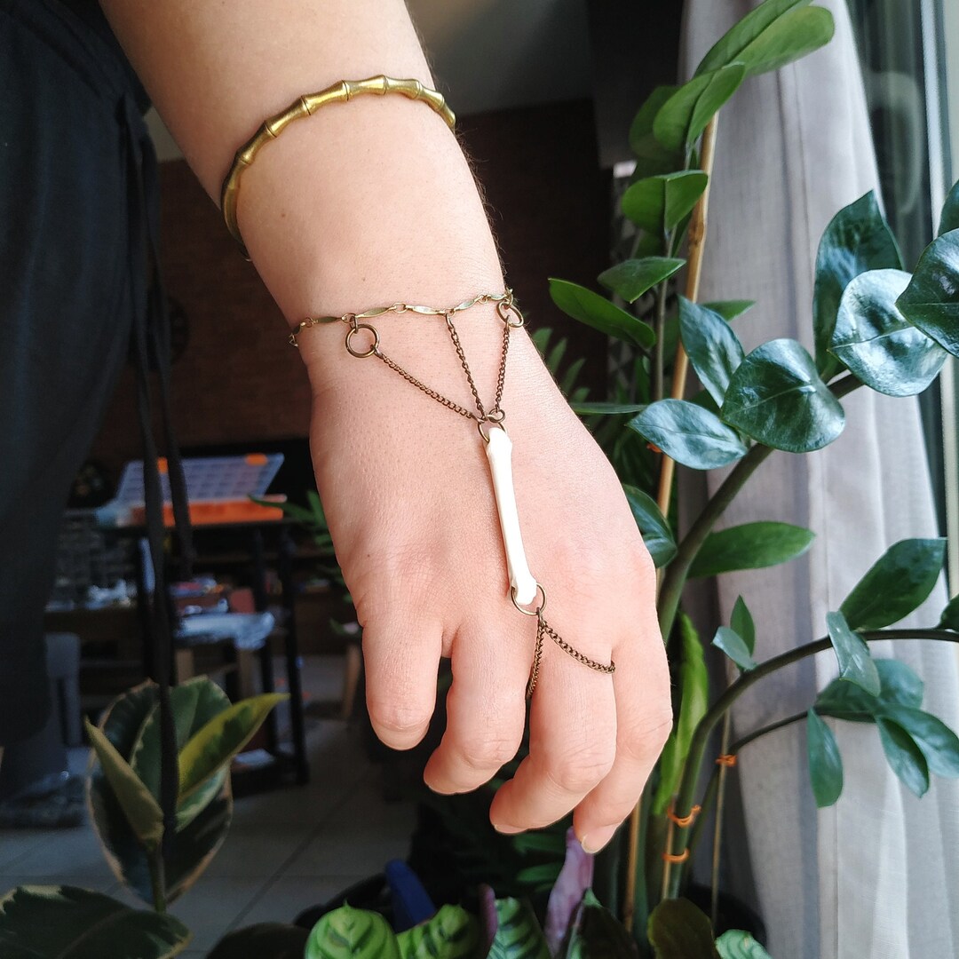 BOND of ANCESTRY HANDCHAIN Hand Chain Natural Jewelry Gift for Women ...