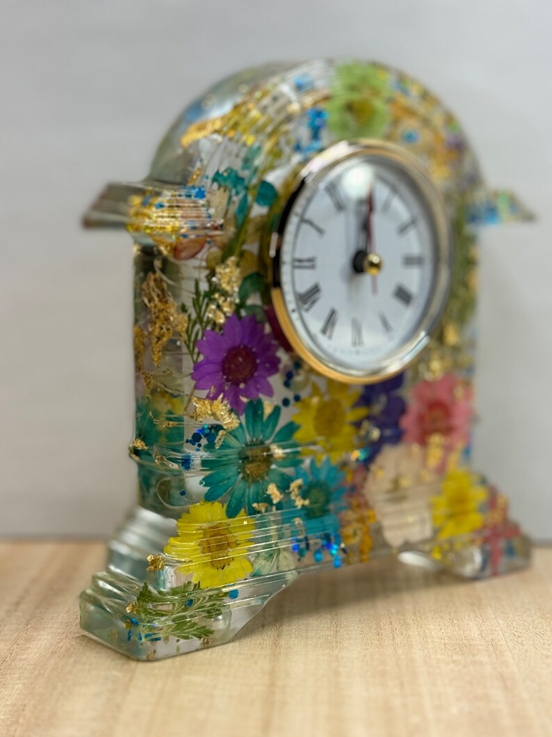Resin Flower Table Clock- Unique Night Lamp - Etsy
