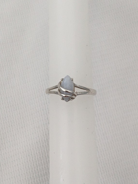 vintage avon sterling silver .925 ring. Size 10.5 - Gem