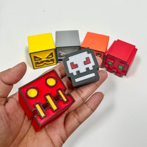 Fire and Skull Icons, Geometry Dash Toys, 3D Printed, Geometry Dash ...