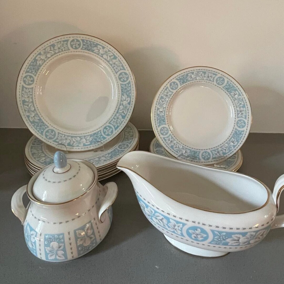 Selection of Royal Doulton Hampton Court Bone China Plates - Etsy