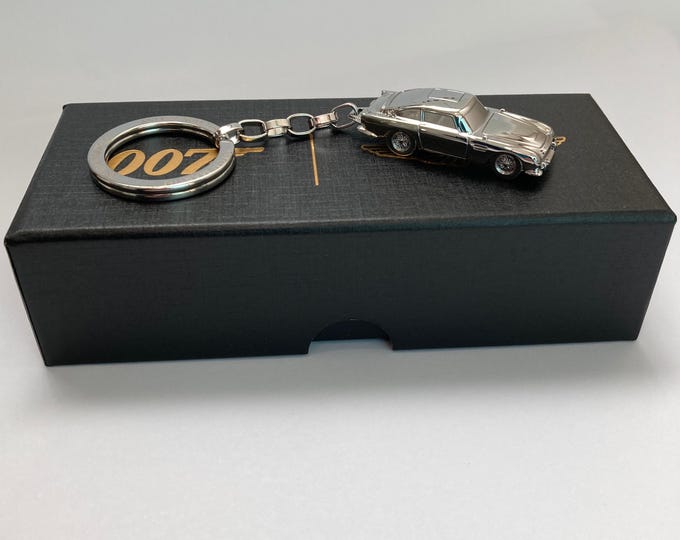 Limited Edition Official 007 Aston Martin Wings DB5 Silver Keyring ...