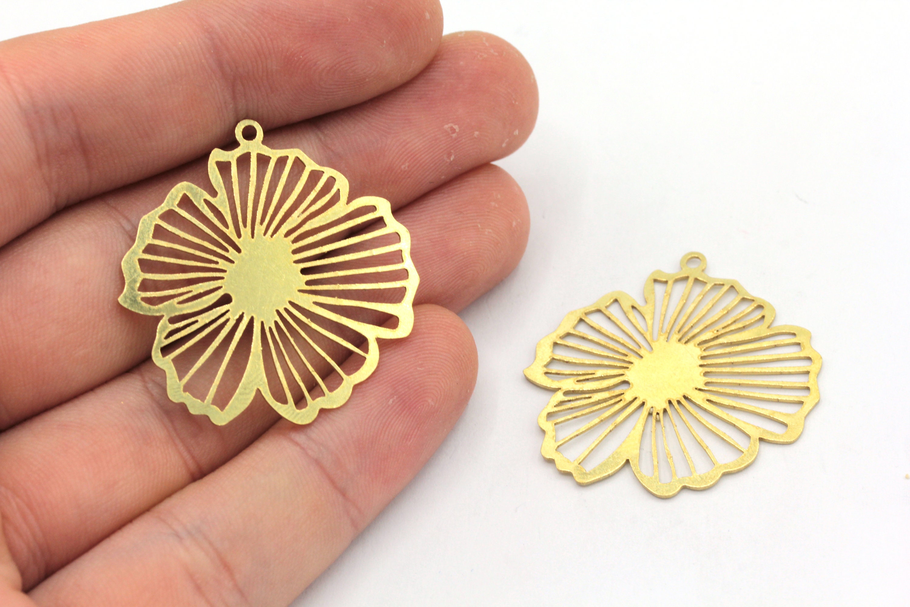 32x33mm Rhodium Flower Charm, Laser Daisy Charm, Rhodium Charms ...