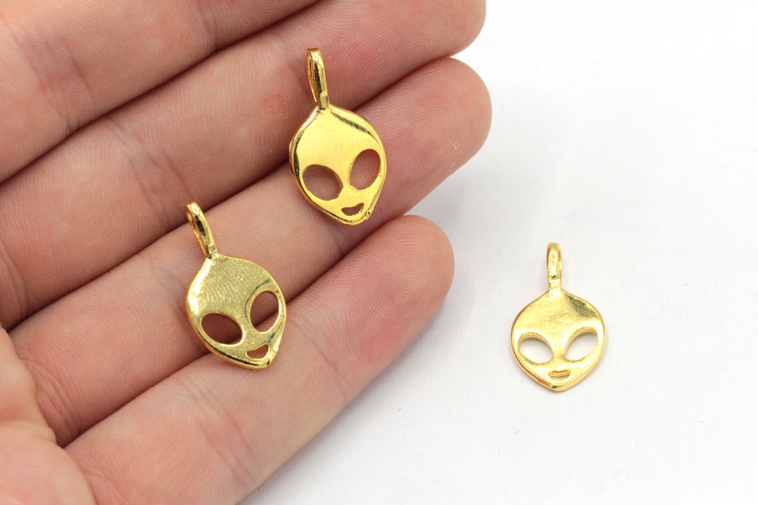 12x23mm 24k Shiny Gold Plated Alien Charm, Alien Head Charm, UFO ...