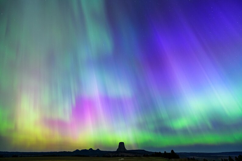 Devils Tower Northern Lights - Etsy