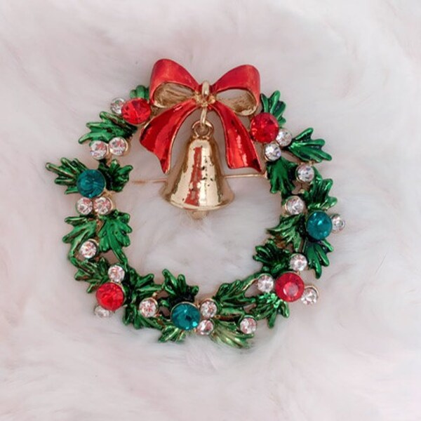 Christmas Wreath Pin - Etsy