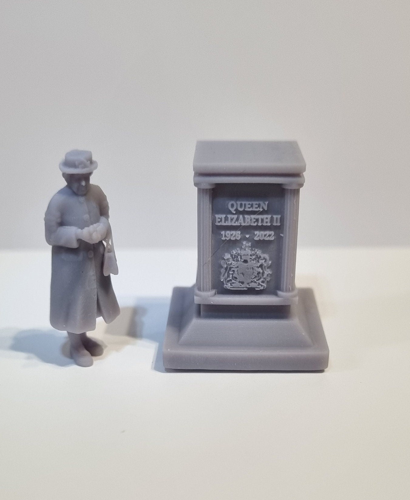 Queen Elizabeth II Memorial Plinth OO Gauge 1:76 Scale Model - Etsy