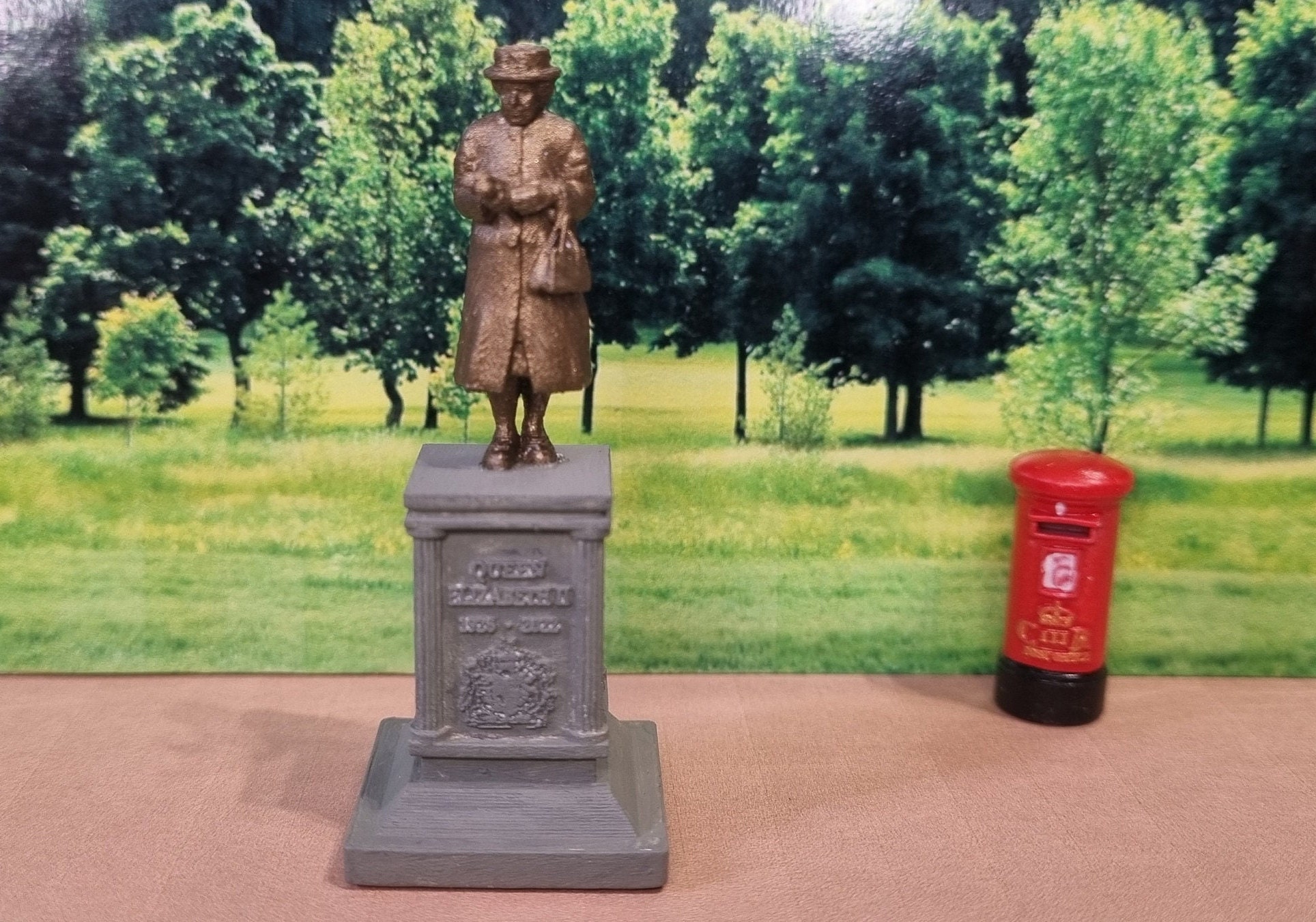 Queen Elizabeth II Memorial Plinth OO Gauge 1:76 Scale Model Scenery - Etsy