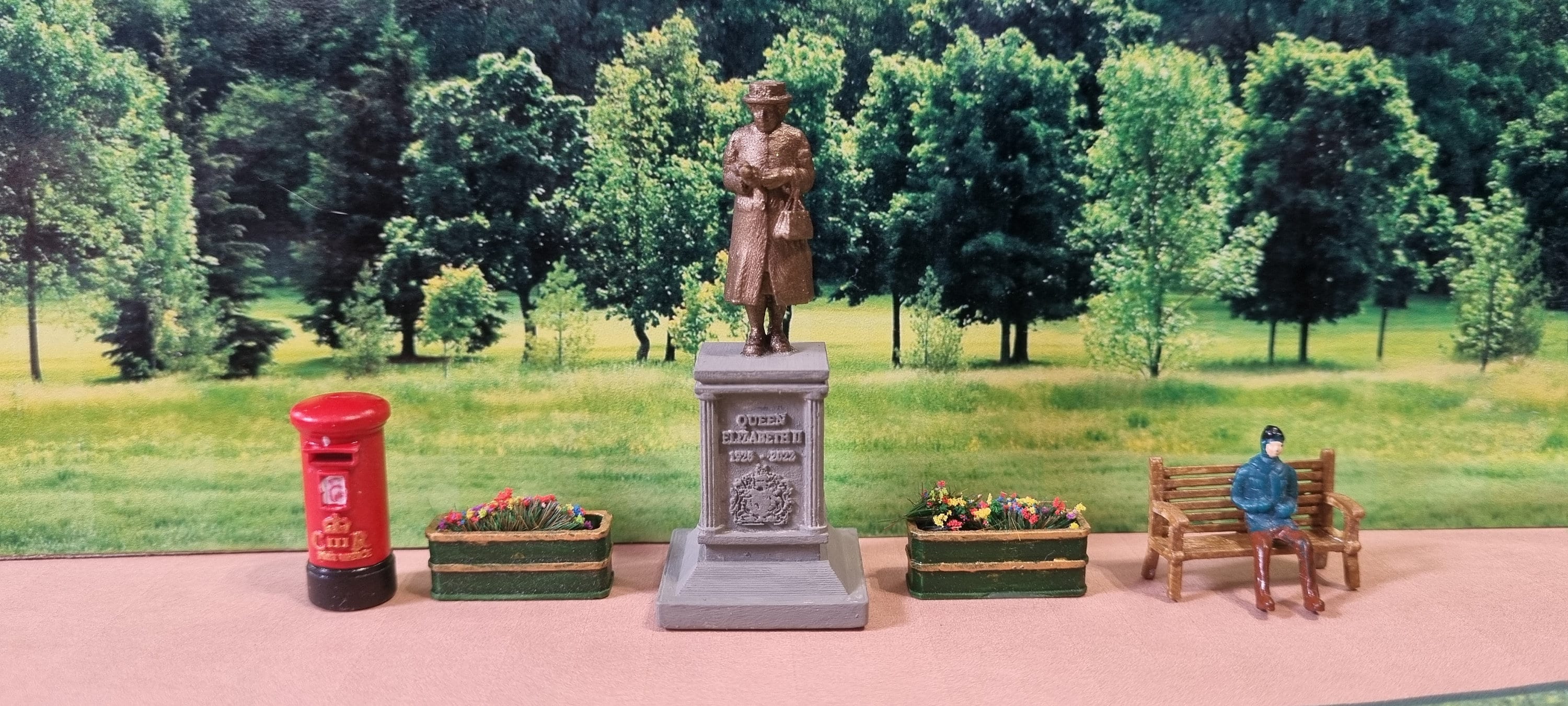 Queen Elizabeth II Memorial Plinth OO Gauge 1:76 Scale Model Scenery - Etsy