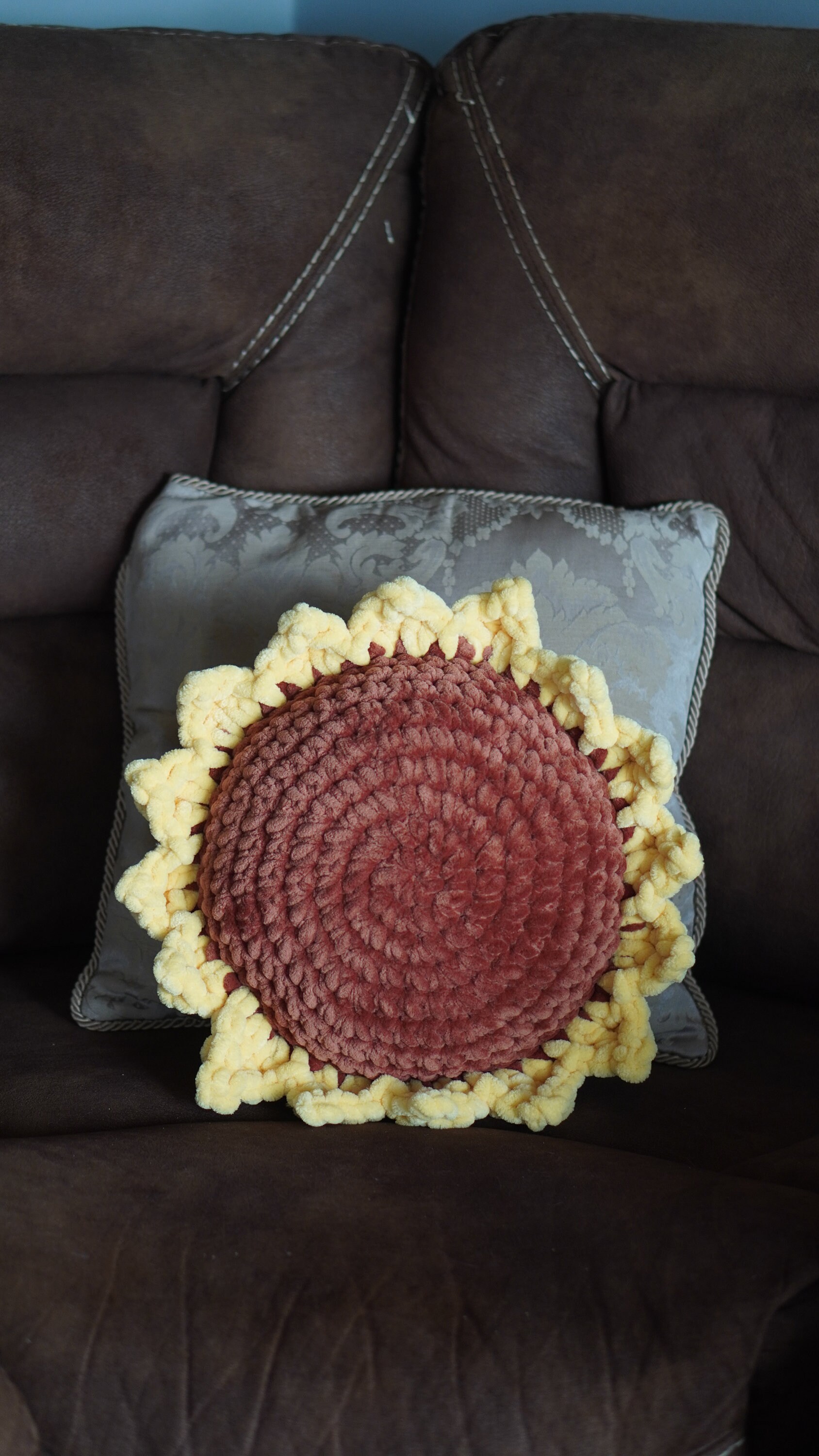 Sunflower Pillow | Crochet Sunflower Cushion | Sunflower Pillow ...