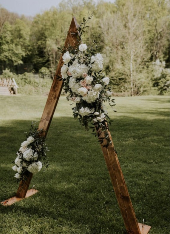 Wooden Triangle Backdrop - Etsy