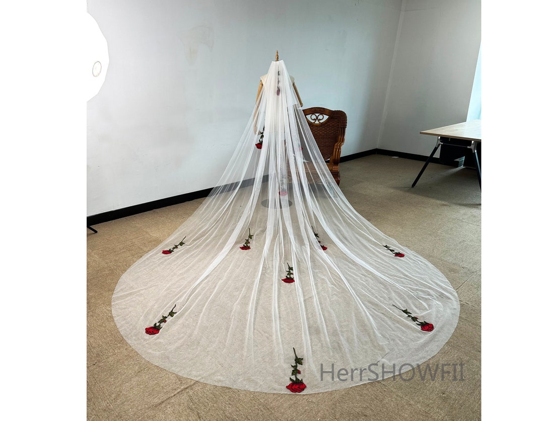 Romantic Rose Wedding Veil, Ivory Tulle Veil, Embroidery Flowery Veil ...