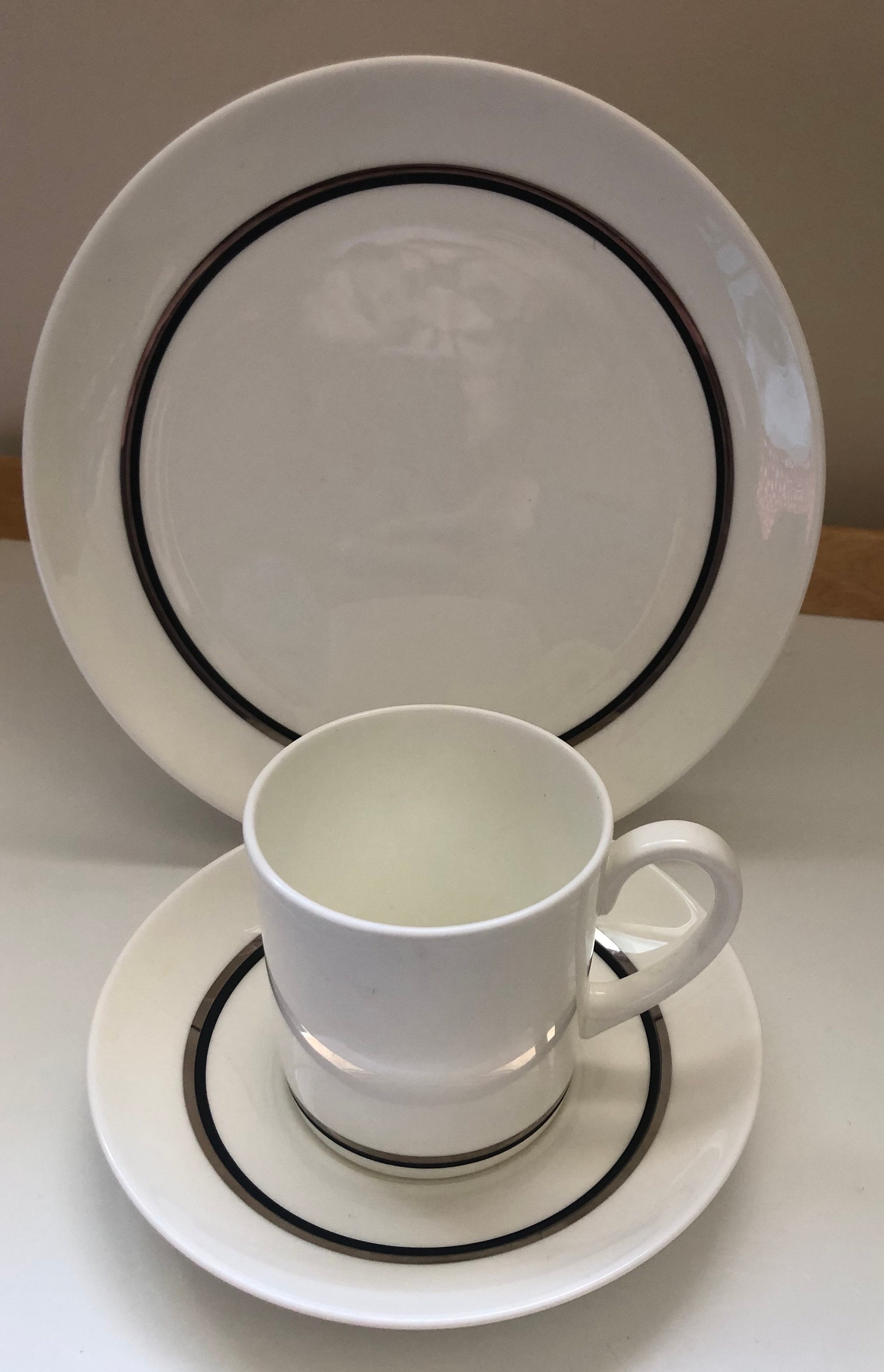 Wedgwood Charisma Susie Cooper Design White Bone China Coffee Tea Cups ...