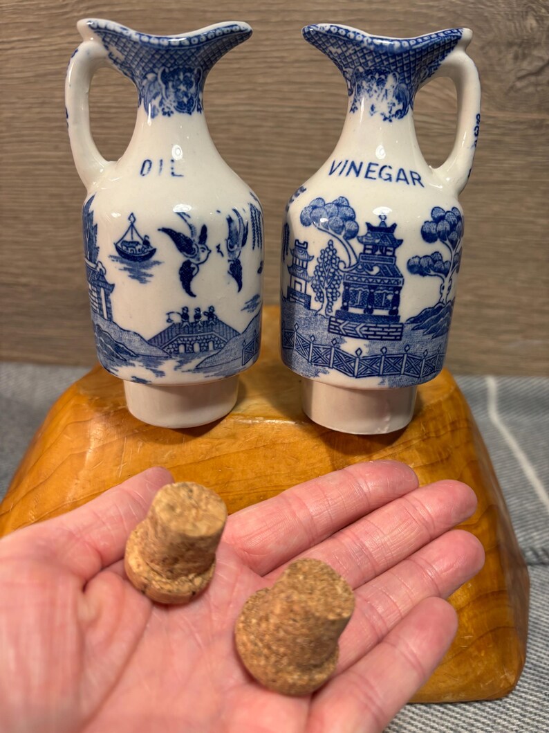 Vintage Cobalt Blue & White Willow Revolving Base Cruet Condiment Set ...