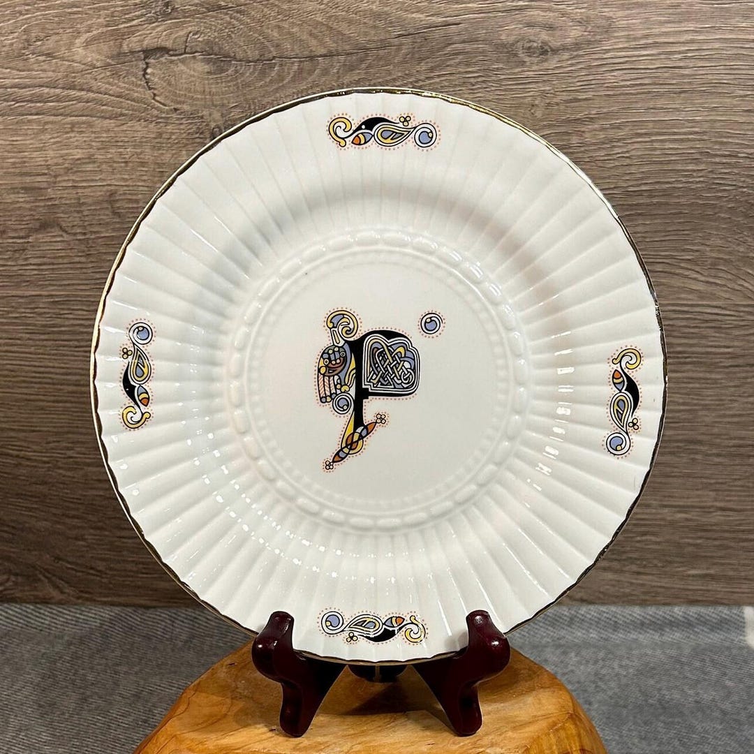 Vintage Celtic Illuminative Art Plate Book of Kells Design Royal Tara ...