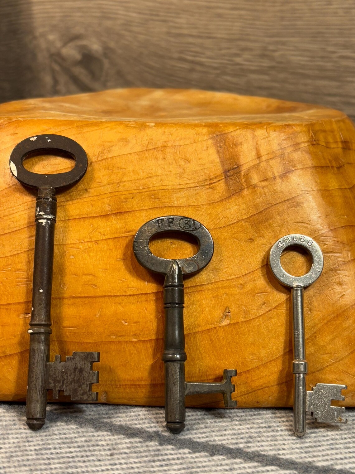 Vintage Chubb Round and Oval Bow Three Old Keys | Original English ...