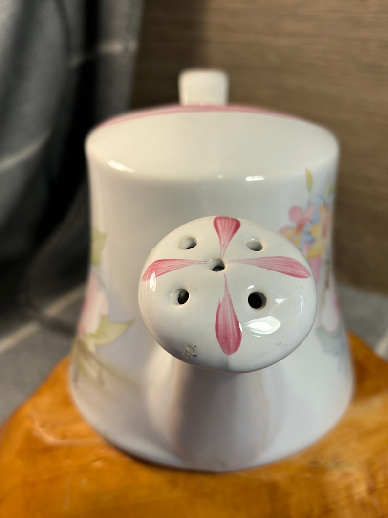 Vintage Pastel Pink Lotus Flower Watering Can | Orientally Inspired ...