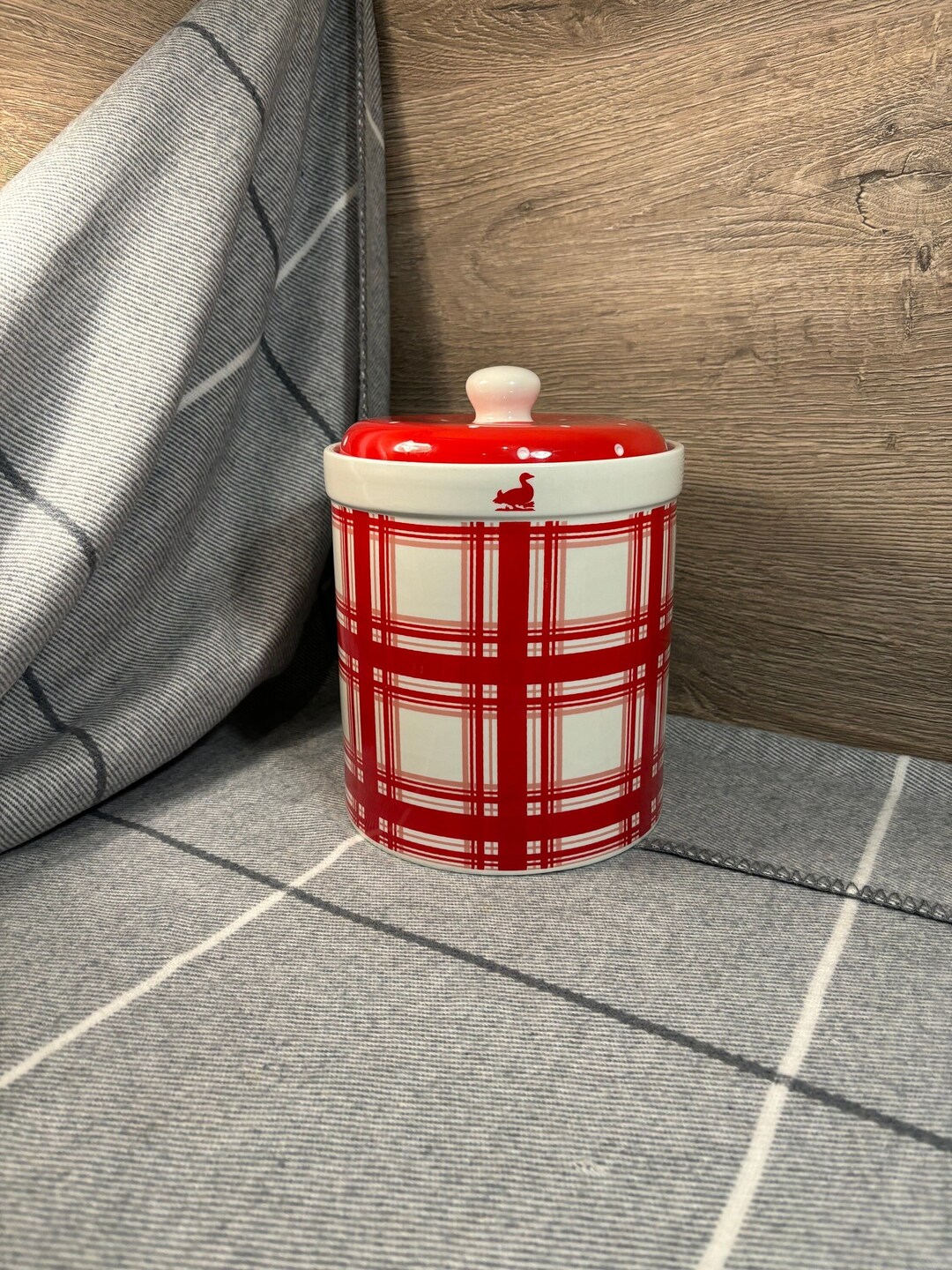 Preloved Red & White Buffalo Plaid Design Gingham Checked Lidded Heavy ...