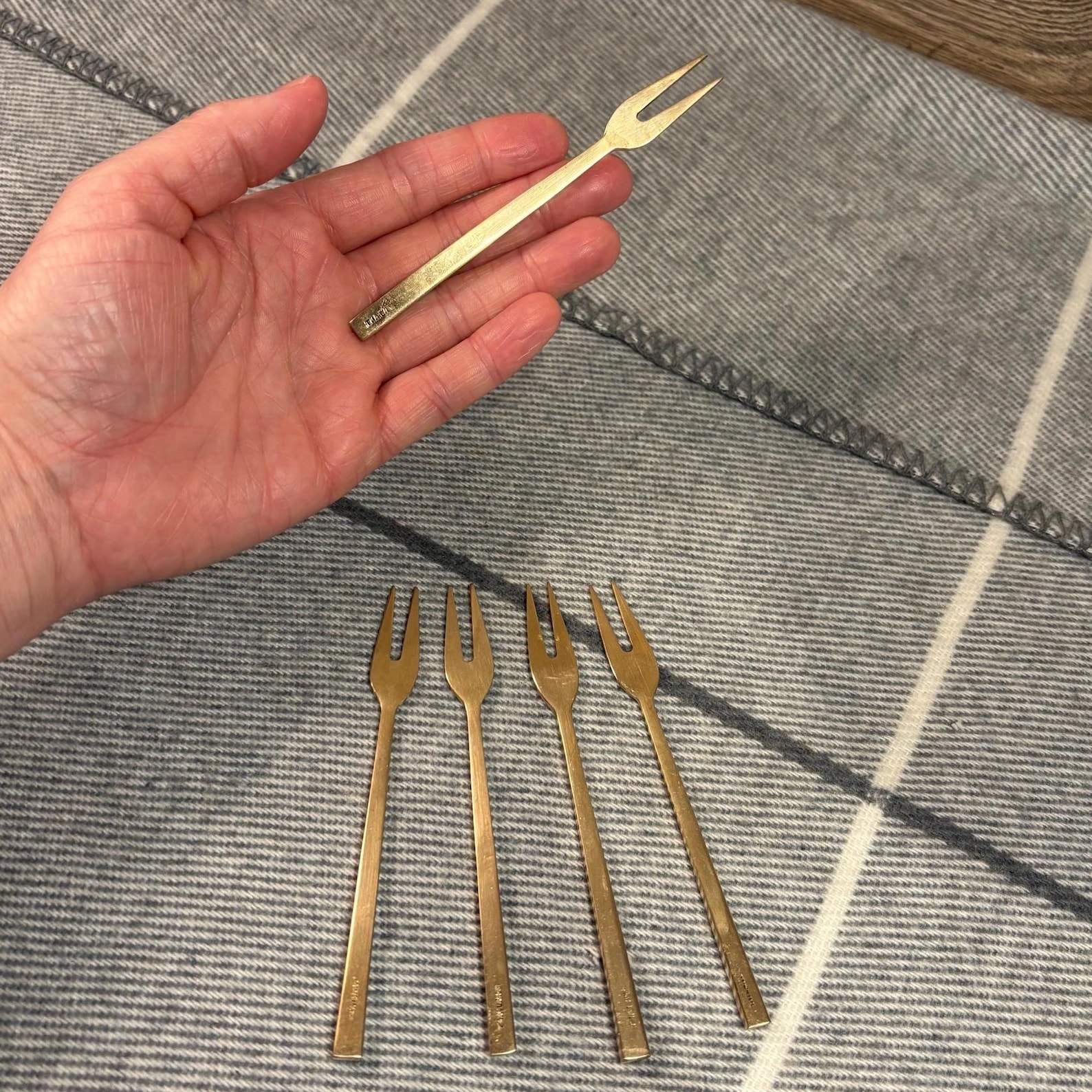 Vintage Set of 5 Solid Brass Thailand Fruit & Dessert Mini Forks ...