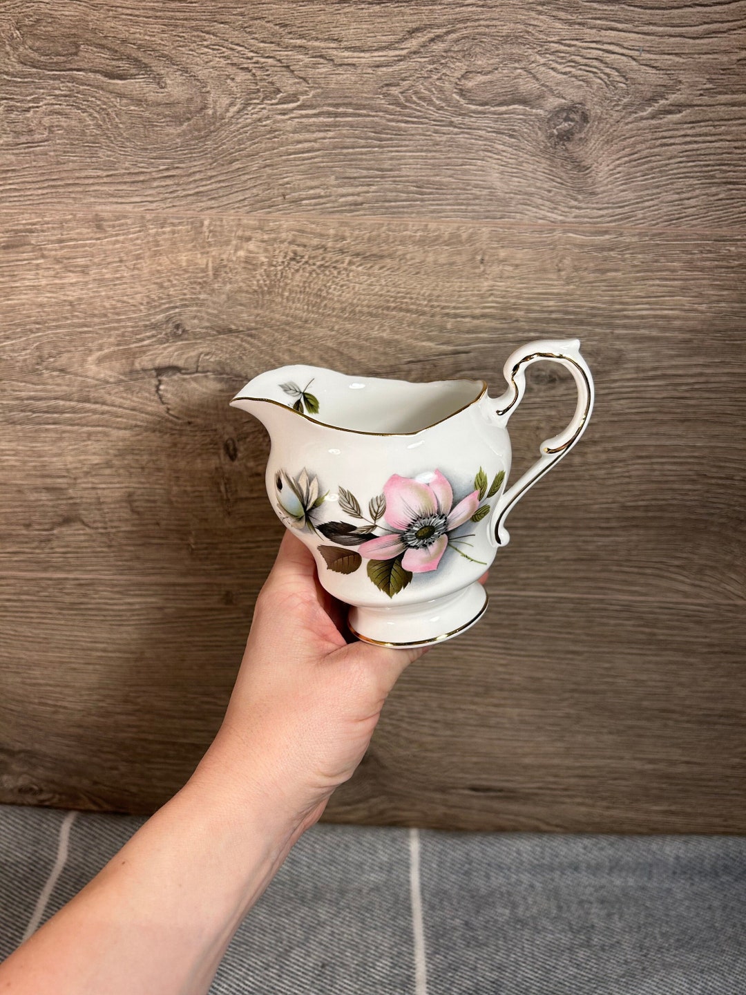 Vintage Pompadour Paragon Fine Bone China Made in England Small Gilded ...