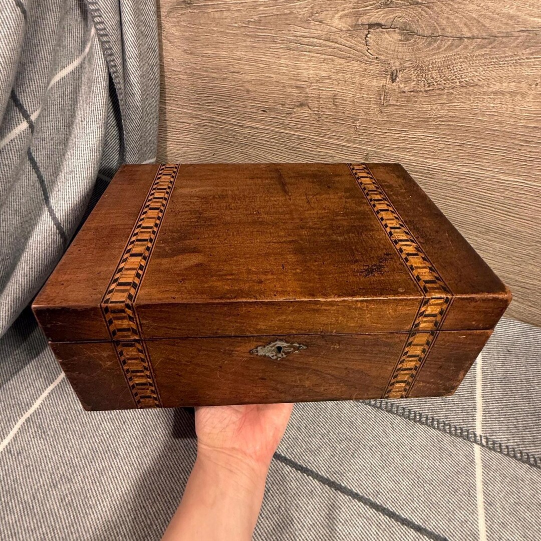 Vintage Decorative Display Old Wooden Lidded Box | Rustic, Stained and ...