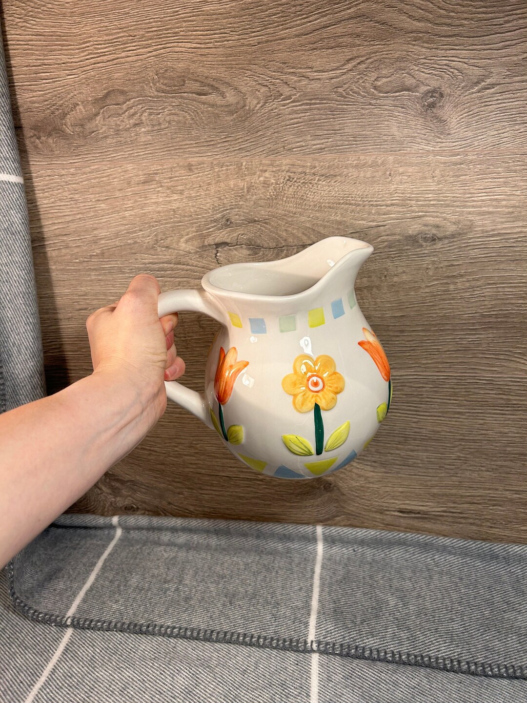 Vintage Hand Painted Ceramic Sunshine Tulip Rayware Round Pitcher Jug ...