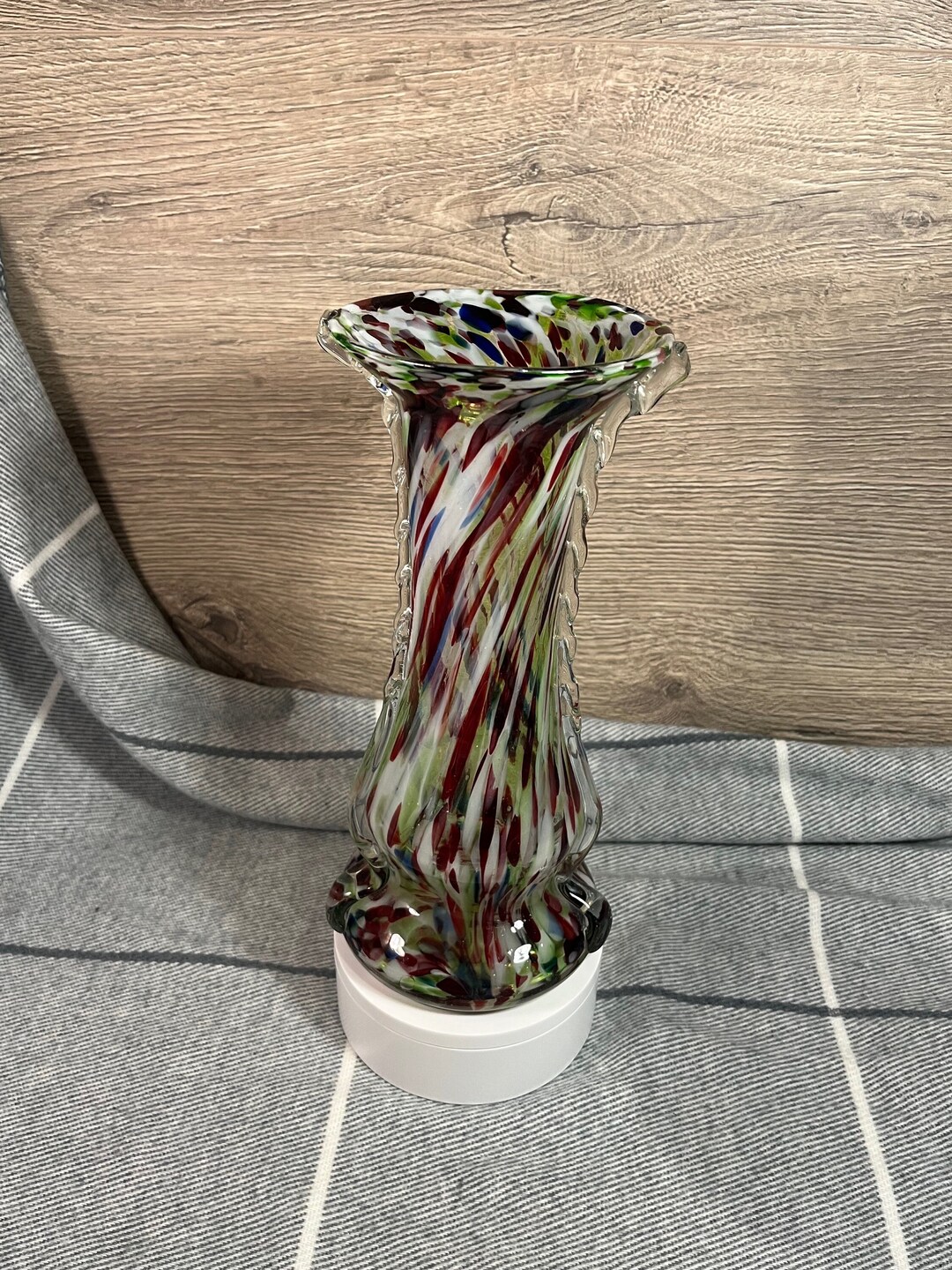 Vintage Retro Iconic Hand Crafted Blown Spatter Burgundy Spatter Glass ...