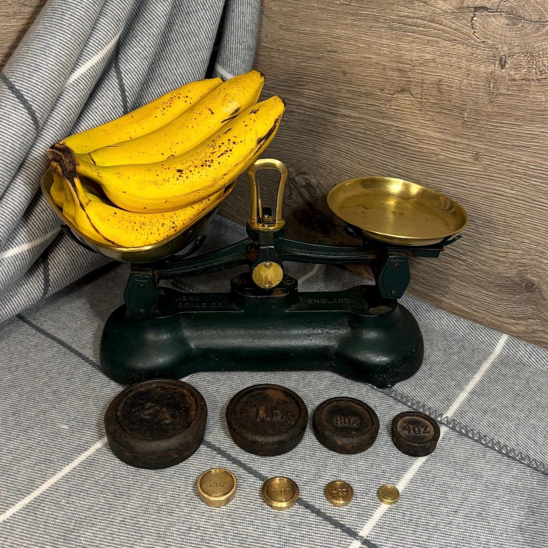 Vintage Libra Scale Co Green Rusty Kitchen Balance Scales Inc 8 Weights ...