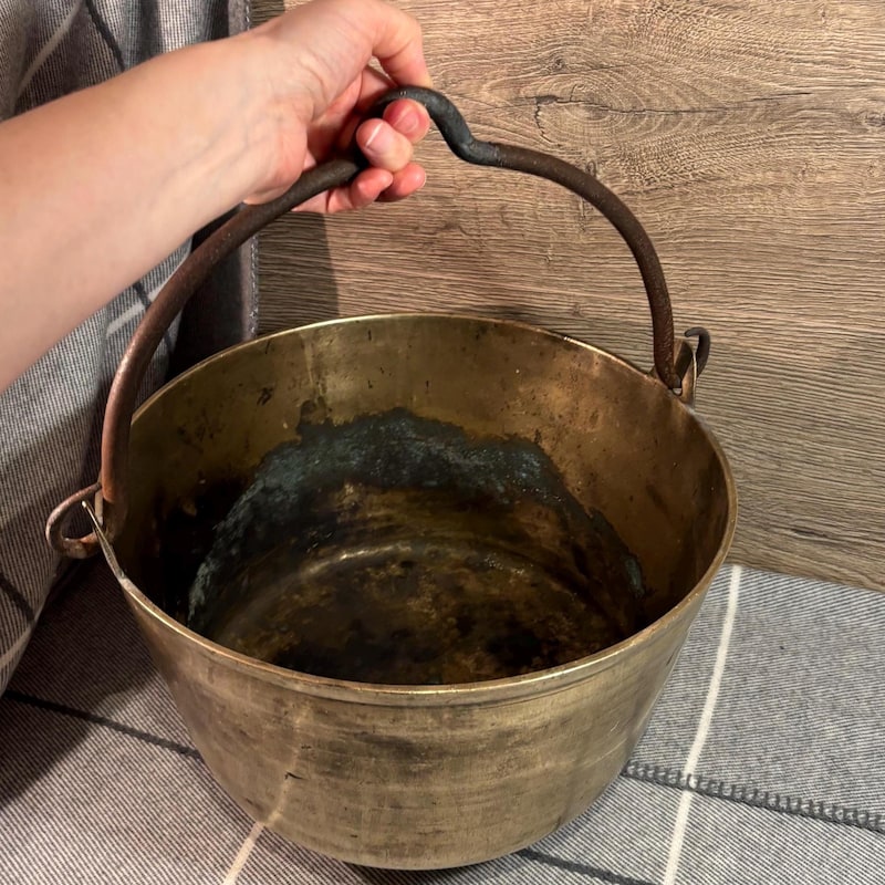 Large Cast Iron Cauldron - Etsy UK