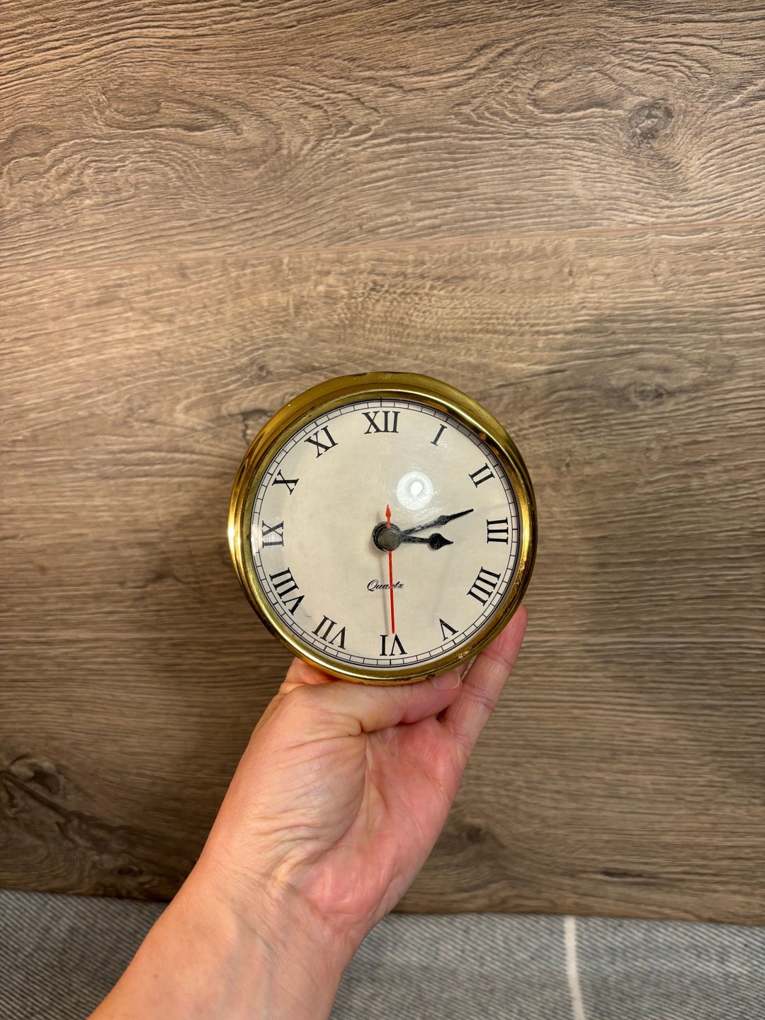 Vintage Quartz Small Round Clock Wall Hanging Time by Source UK Reg Des ...