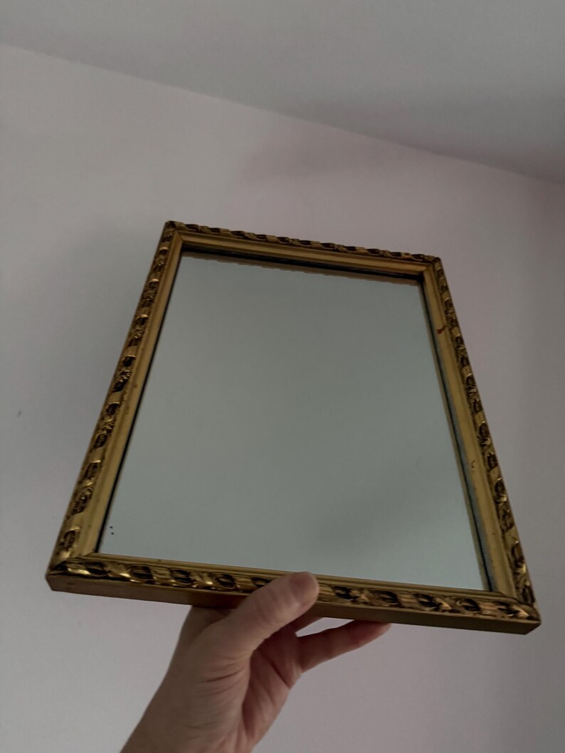 Vintage 1.6kg Ornate Gilt Foliate Leaf Swirl Edge Rectangular Mirror ...